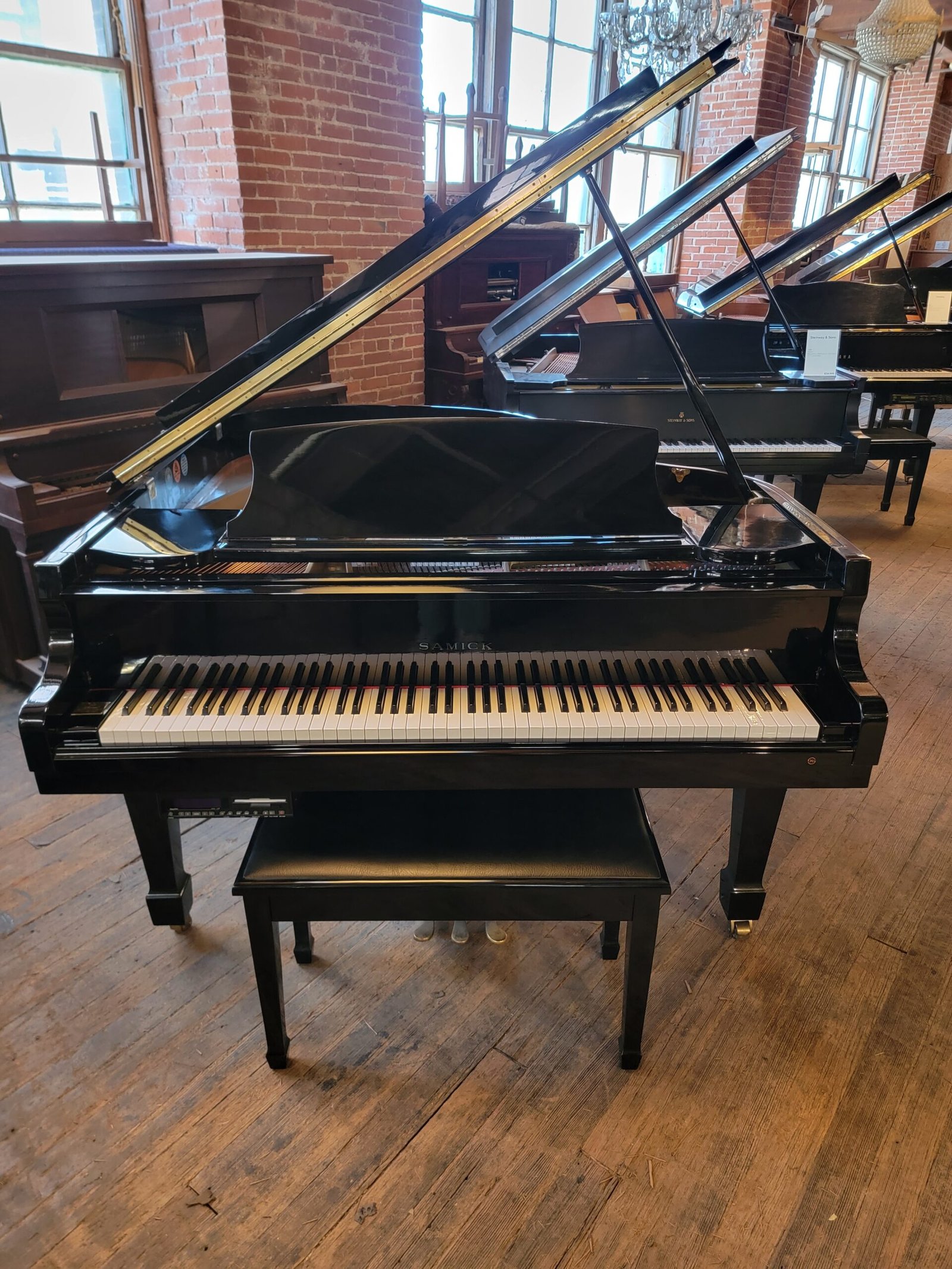 SOLD! 1986 Samick SG-172 High Polished Ebony 5'7" Player Grand Piano ...